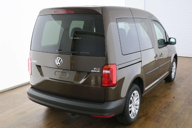 VW Caddy Trendline 2.0TDI 150PS AHK,SITZHZG,PDC,CLI € 20.940.- - auto24.de